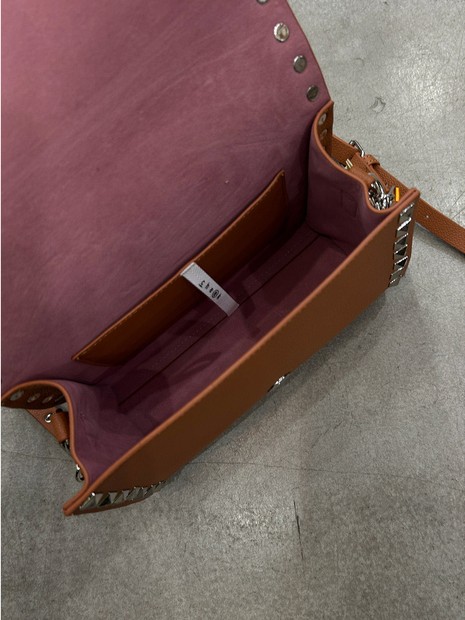 cheek/チーク】studs shoulder/ショルダーバッグ/クラッチバッグ/ユニ